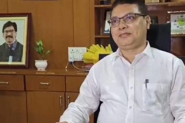 Dhanbad : Municipal Commissioner रविराज शर्मा ने पदभार संभाला, कहा- ड्रेनेज सिस्टम व सिटी बस ...